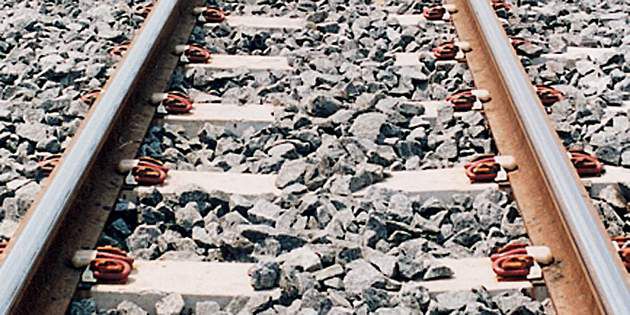 Rail Pads, Pandrol Case Study | DuPont ™ Hytrel ® and Zytel ® | DuPont USA